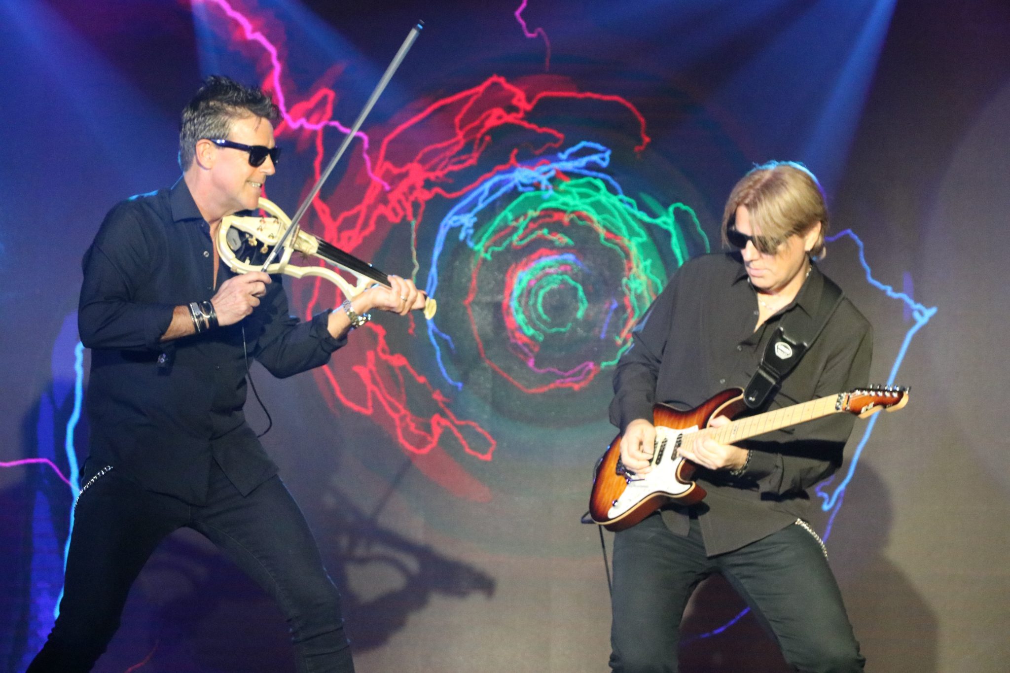 Gary Lovini - Violin Showman | Violinist based in Florida, USA
