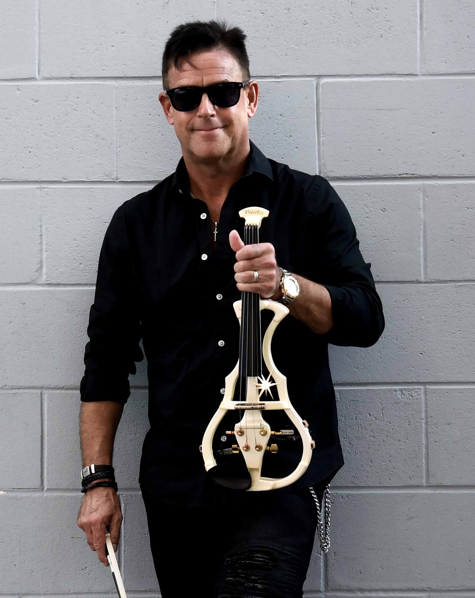 Gary Lovini - Violin Showman | Violinist based in Florida, USA